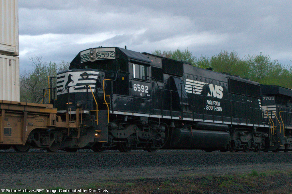 NS SD60 6592 trails on 20W